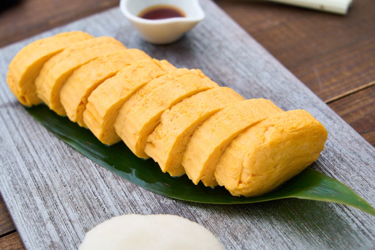 Dashimaki Tamago Recipe (Kyoto Style Tamagoyaki)