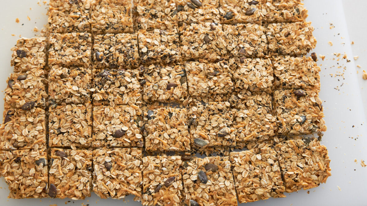 Cheesy Savory Granola Recipe - Granola Cheese Crackers