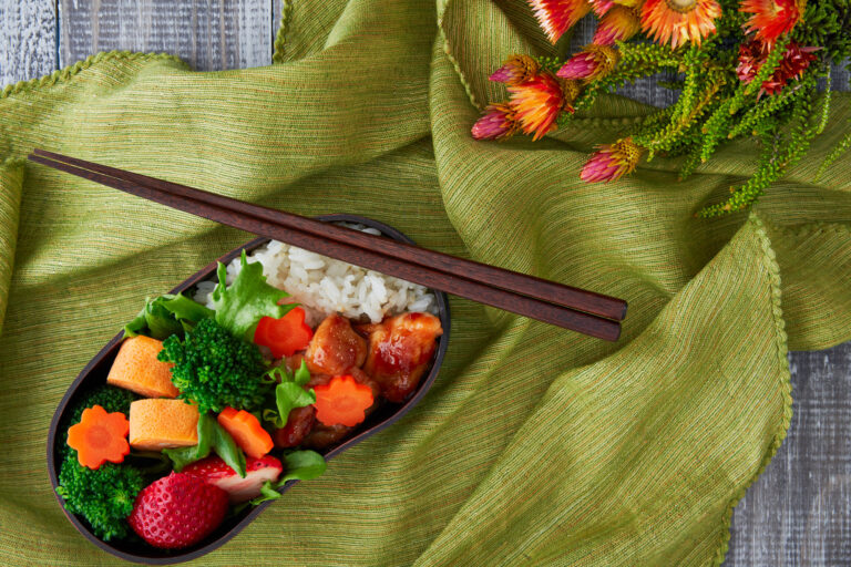 Ginger Chicken Bento Recipe - How to Pack a Bento Lunch