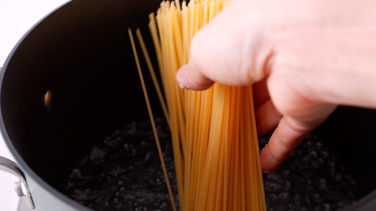 Mentaiko Pasta Recipe (明太子パスタ) - Japanese Pasta