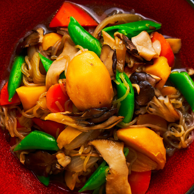 Vegan Nikujaga Recipe (ビーガン肉じゃが) with Mushrooms