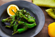 Blistered Shishito Peppers Recipe (獅子唐辛子)