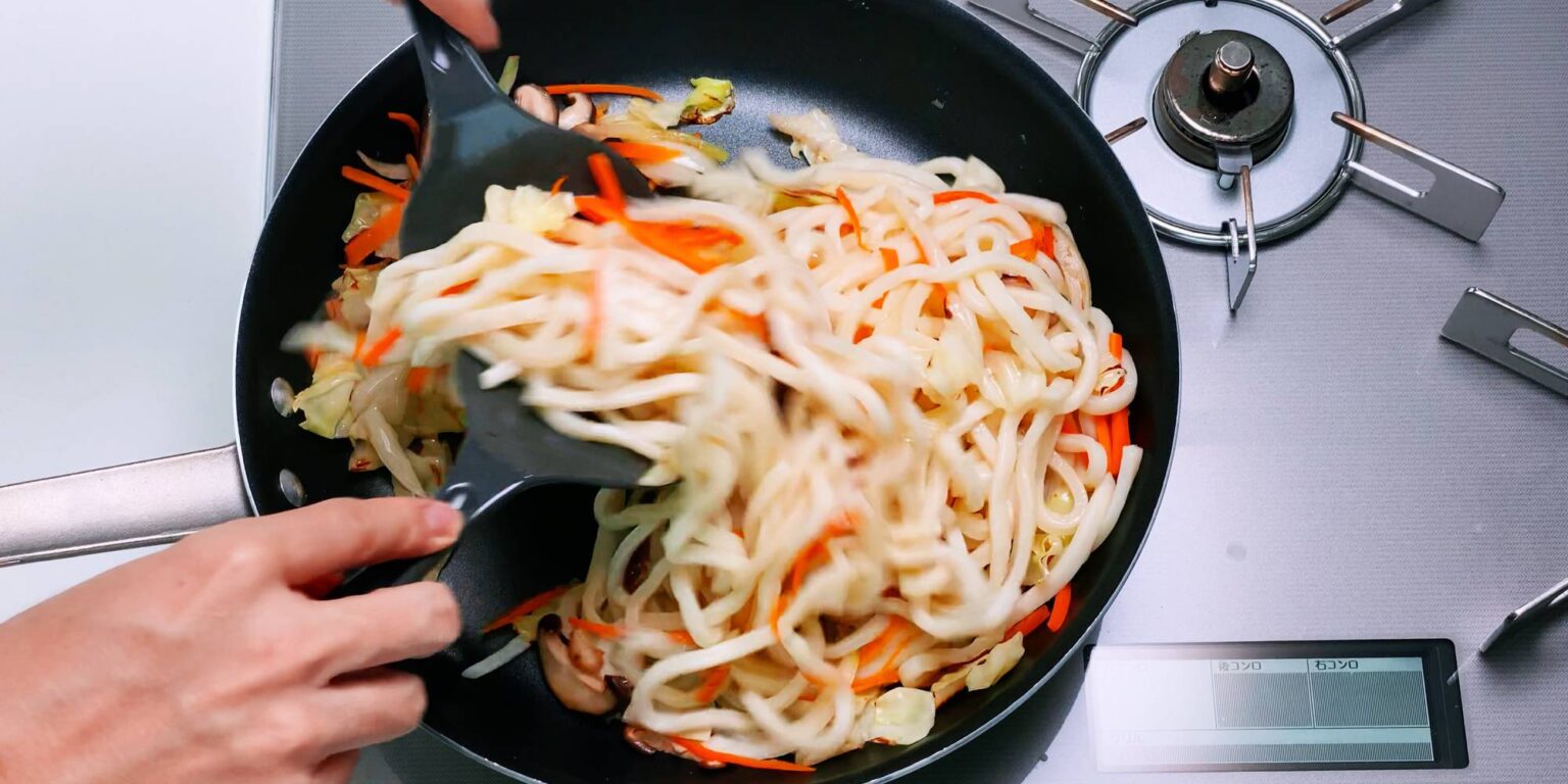 Yaki Udon Recipe (焼きうどん) Japanese Stir-fried Udon Noodles