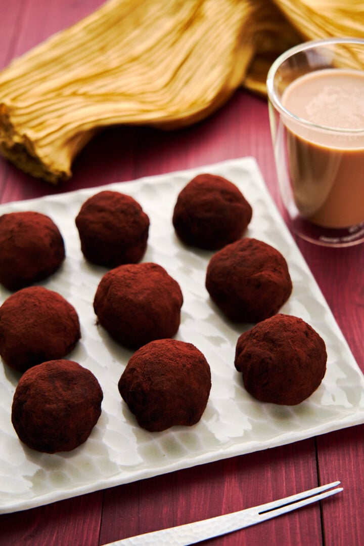 Chocolate Filled Mochi Recipe (Chocolate Mochi Truffles)