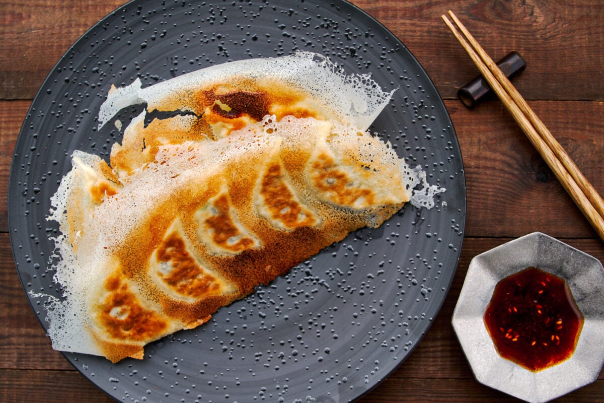 Crispy Gyoza Dumplings (Hanetsuki Gyoza)
